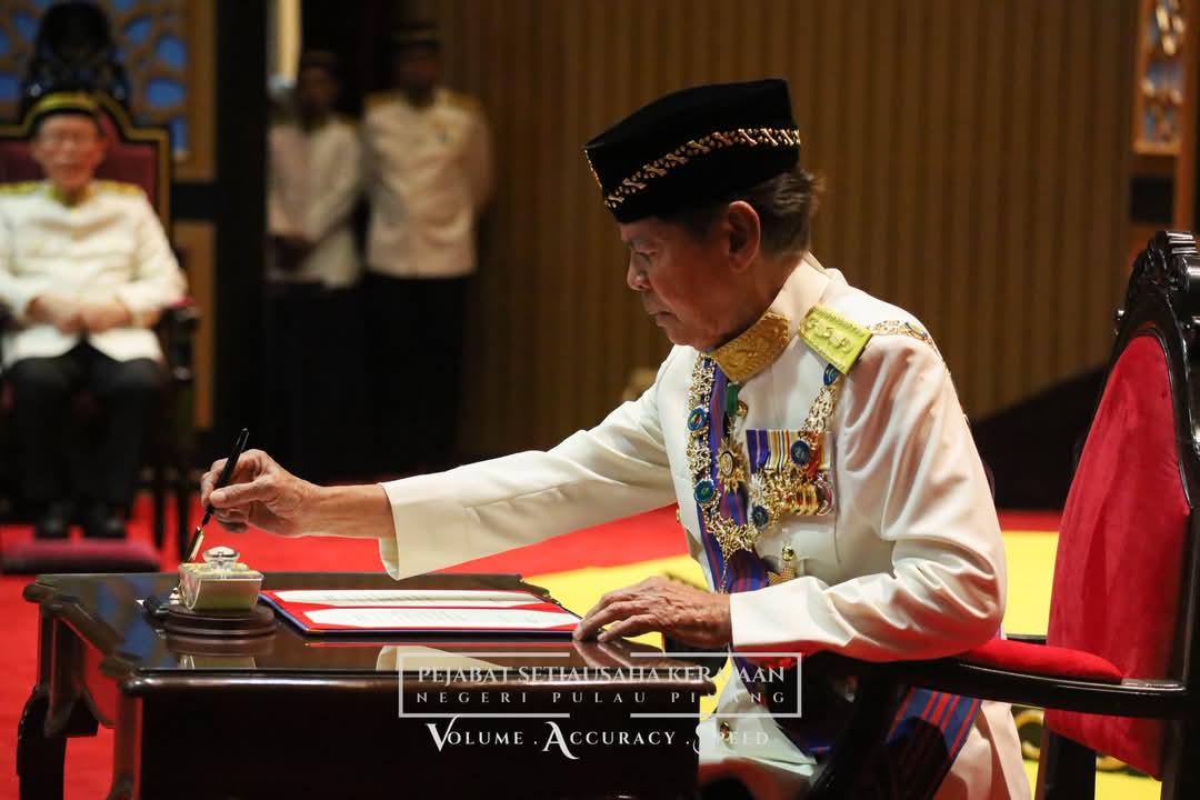 Tun Ramli angkat sumpah TYT Pulau Pinang ke-9 - THE MALAYSIA PRESS